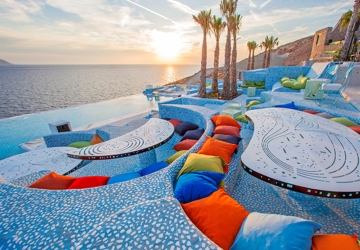 Restaurants, Lounges & Bars - LuxurIOS - Ios Island